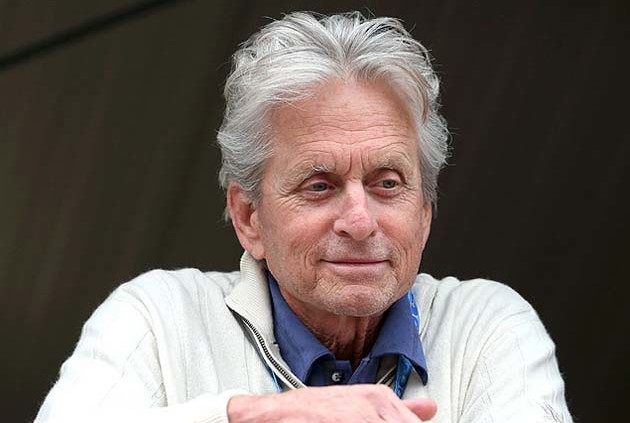 O ator americano Michael Douglas em Mônaco, acompanhando a Fórmula 1 ...